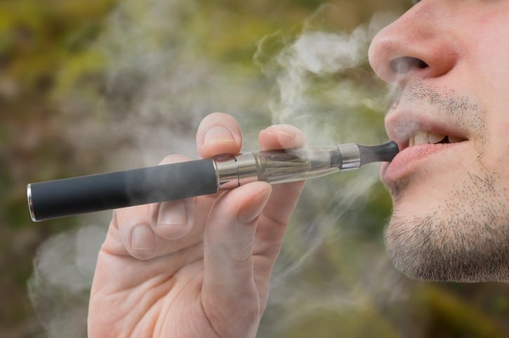 Is Vaping Bad For Your Teeth? - Smile Team Turkey
